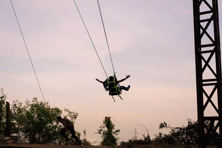 Giant Swing – Foy's Lake BASECAMP